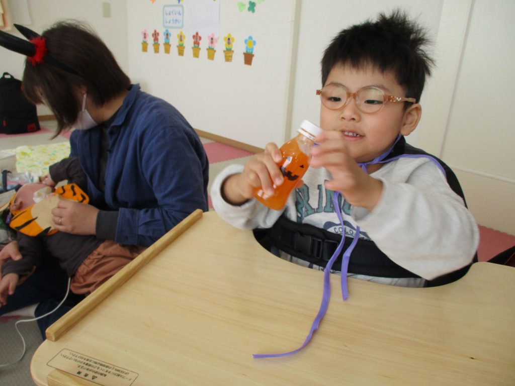 【児童発達】ハロウィンパーティー | 重症心身障害児(者)通所施設 つなぐ